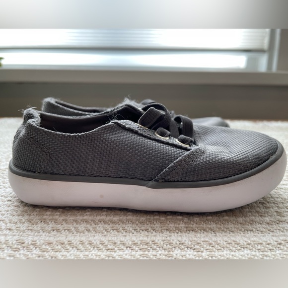 Zoe & Zac | Shoes | Zoe And Zac Gray Sneakers Size 7 | Poshmark